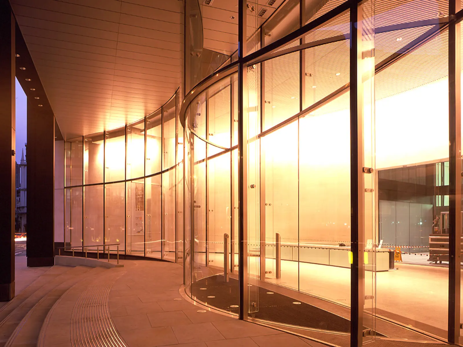 Linear Sliding Doors Projects | Open Entrances London UK