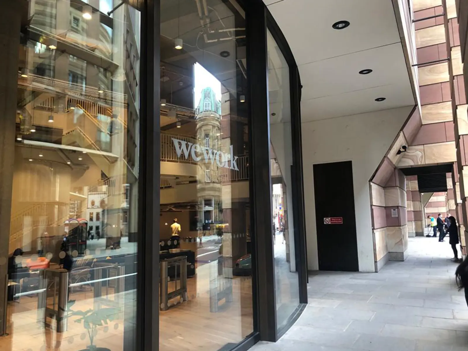 Automatic Curved Sliding Doors - One Poultry Lane, London